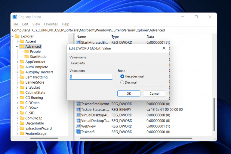 Top 2 Ways to Change Size Of Taskbar in Windows 11