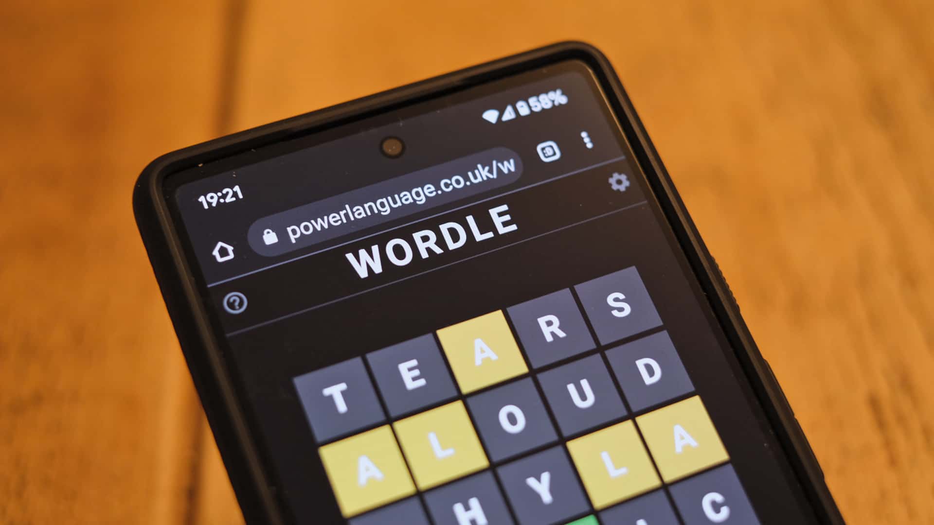How to Play Wordle Word-Guessing With Multiplayer Friends