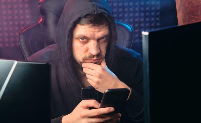 Is the 844 Area Code Legit or Another Scam? (2024)