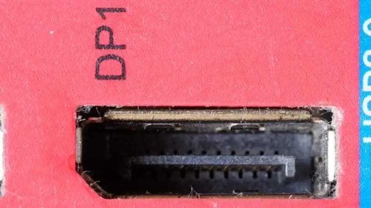 No DisplayPort Signal From Device Monitor? Here's How to Fix