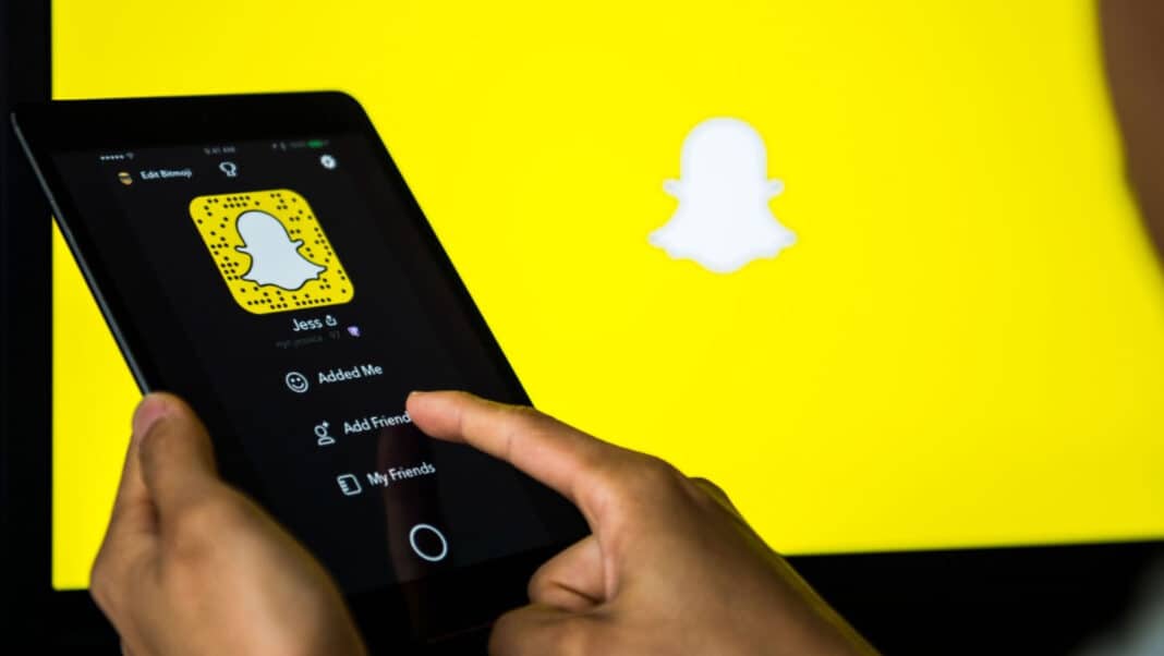 Does Your Snap Score Increase With Chats in 2026? (Explained)